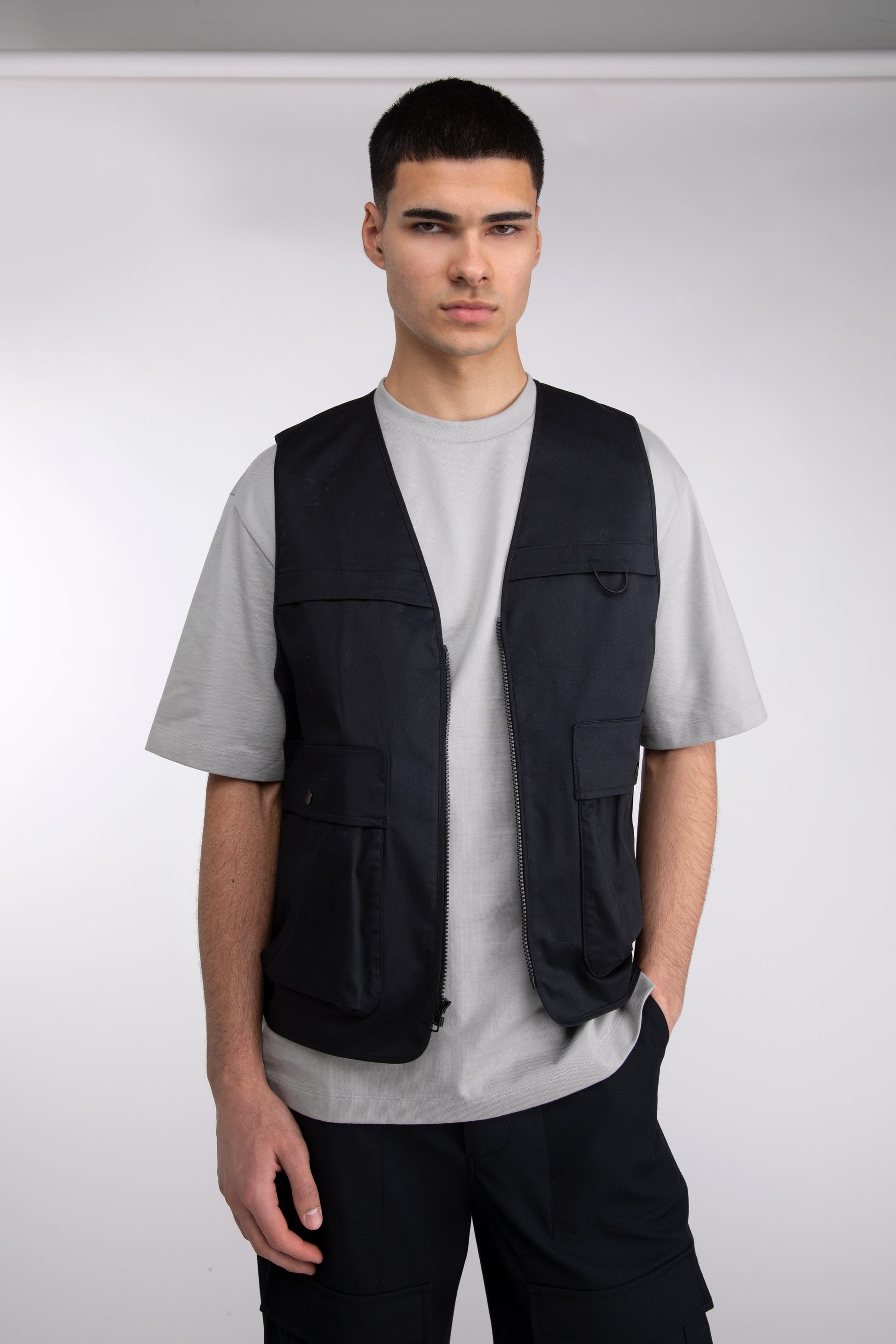 Cotton-Twill Cargo Utility Vest | OAK + FORT – OAK + FORT USA
